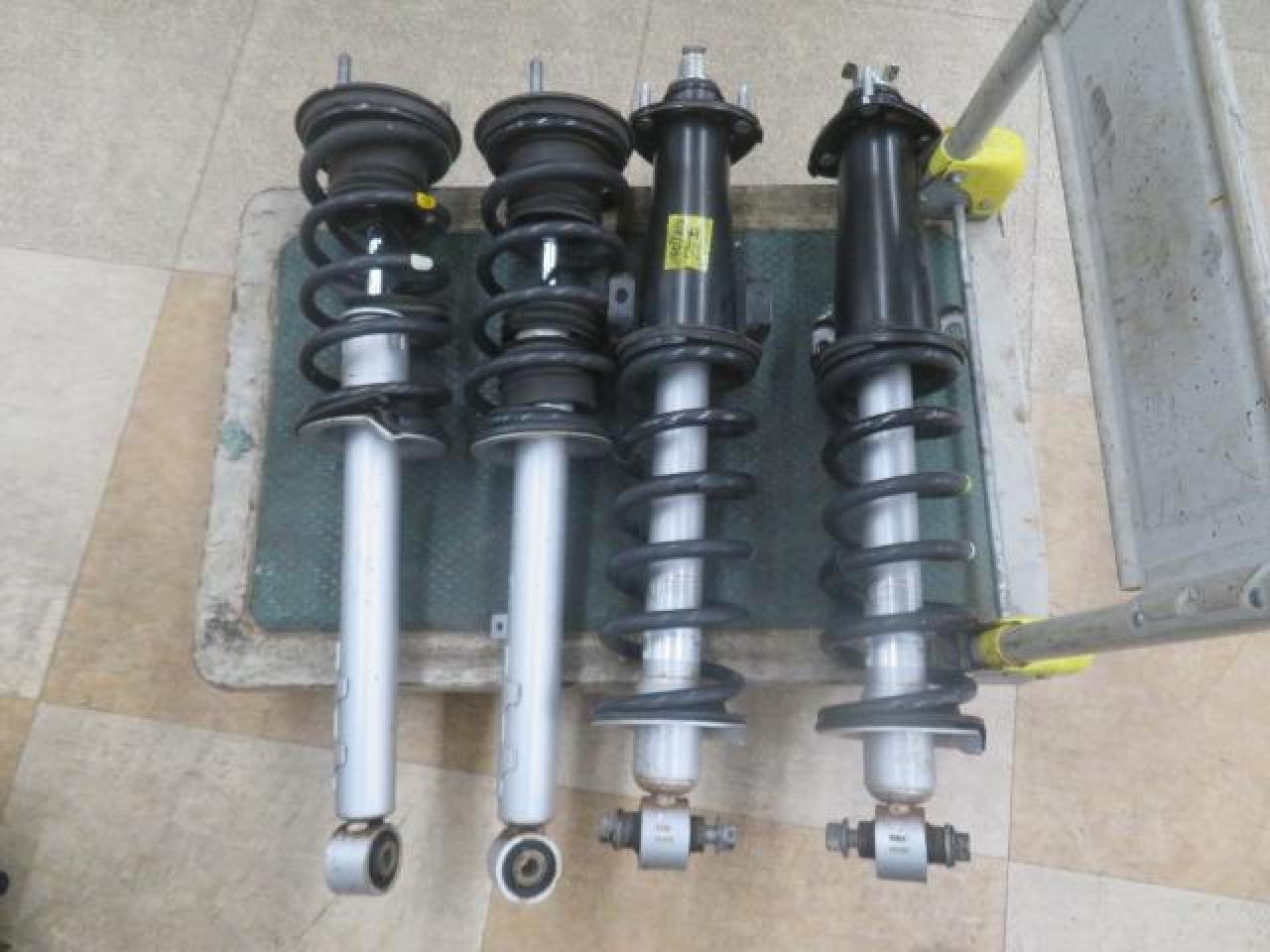 KYB Extage ショックアブソーバー + トヨタ純正スプリング | カー用品 足まわり サスキットを通販で購入する | 中古カー＆バイク用品の販売ならアップガレージ