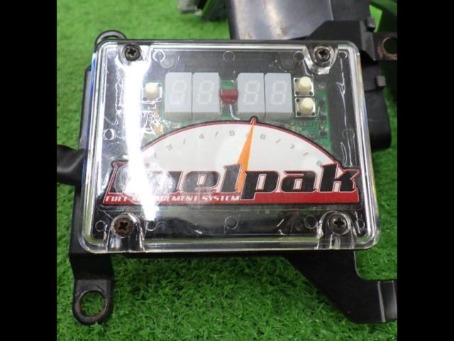 【令和6年10月プライスダウン♪】【ライダース】FUELPAK インジェクション燃調モジュール | バイク用品 マフラー その他マフラー(二輪 ...