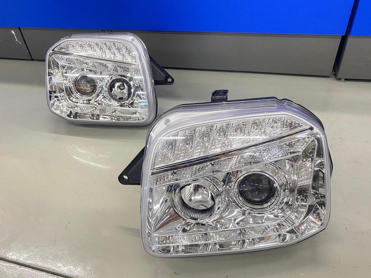 JUNYAN プロジェクターハロゲンヘッドライト 左右セット スズキ JB23W ジムニー | カー用品 ボディパーツ ヘッドライトを通販で購入する | 中古カー＆バイク用品の販売ならアップガレージ