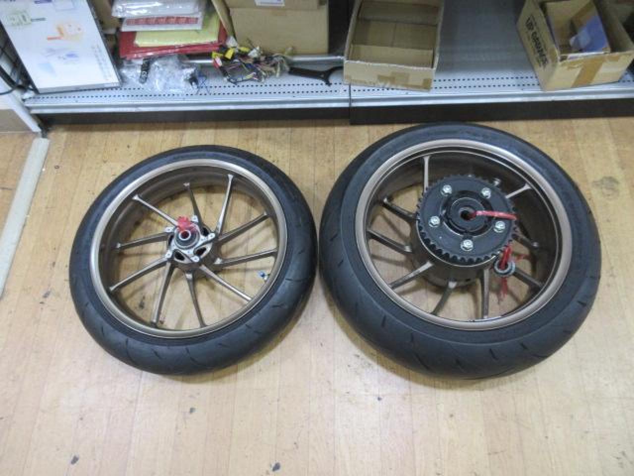 【HONDA】CB1300/SC54後期純正ホイール 前後セット | バイク用品 ホイール・タイヤ ホイール・タイヤセット（二輪）を通販で購入 ...