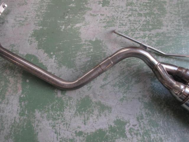 Wirus Win 左出しコンパクトツインマフラー ポッパータイプ/ジムニー/JB23 | カー用品 吸気・排気系 マフラーを通販で購入する | 中古カー＆バイク用品の販売ならアップガレージ