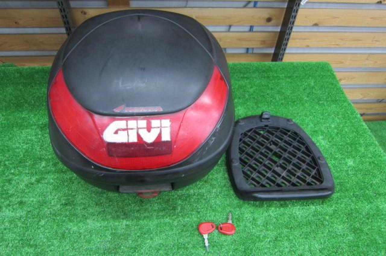 【GIVI】 E260 リアボックス | バイク用品 ツーリング用品 BOX(二輪)を通販で購入する | 中古カー＆バイク用品の販売ならアップガレージ