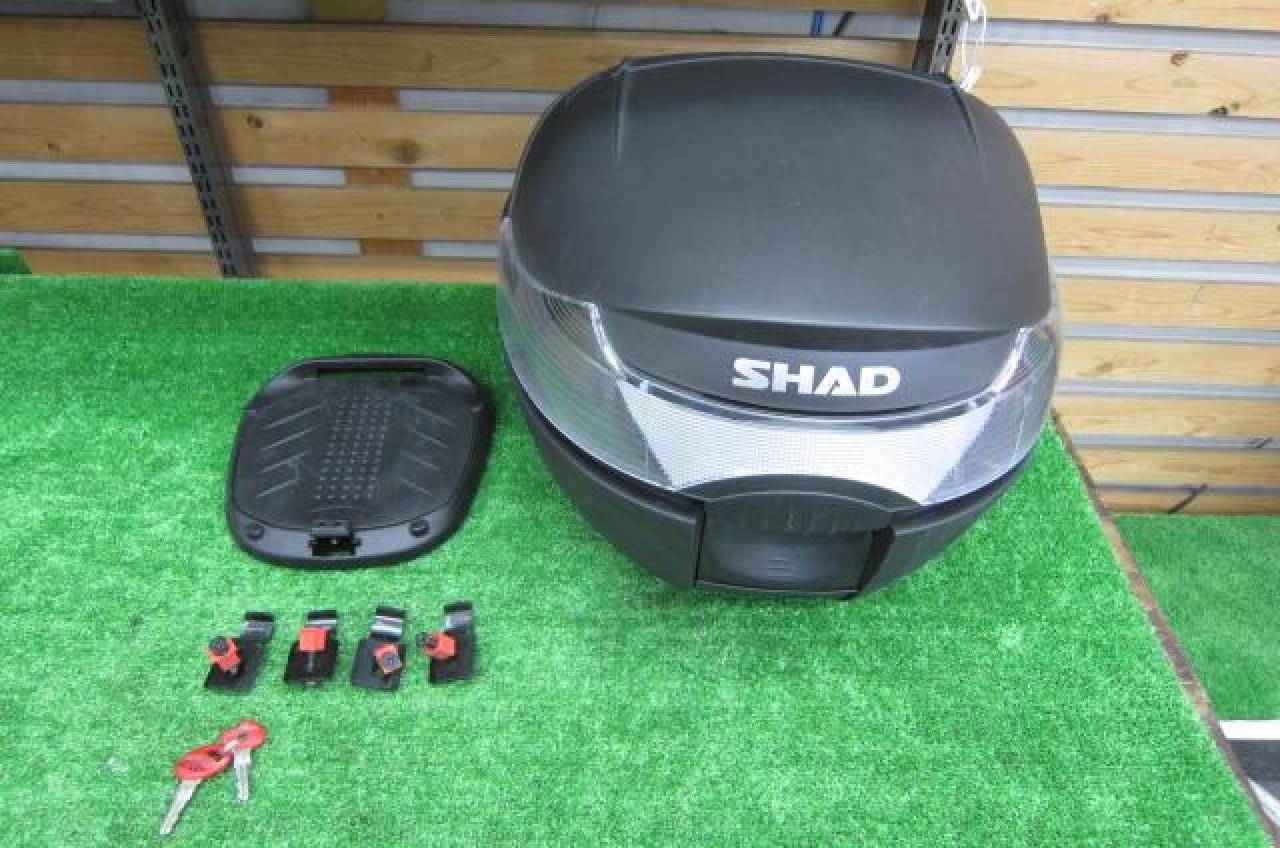 SHAD SH33 トップケース | バイク用品 ツーリング用品 BOX(二輪)を通販で購入する | 中古カー＆バイク用品の販売ならアップガレージ