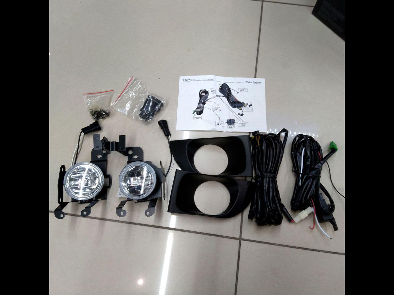 メーカー不明 後付け フォグ ランプ セット【プロボックス Probox 50系】 | カー用品 ボディパーツ その他レンズ関連を通販で購入する | 中古カー＆バイク用品の販売ならアップガレージ