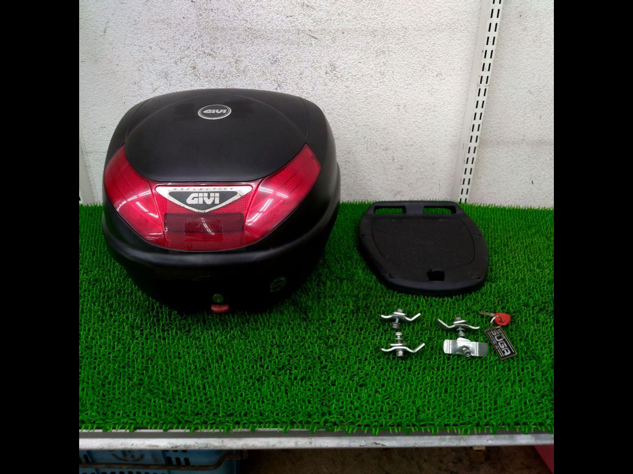 GIVI E30RN モノロックケース | バイク用品 ツーリング用品 BOX(二輪)を通販で購入する | 中古カー＆バイク用品の販売ならアップガレージ