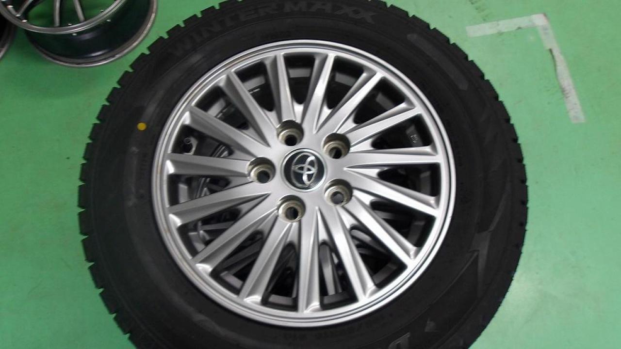 【トヨタ】80系 ノア/VOXY/エスクァイア純正 + 【DUNLOP】 WINTERMAXX WM02 195/65R15 2023年製 4 ...