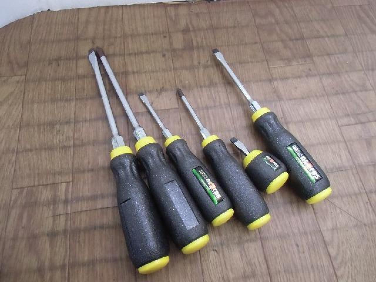 【WG】【KTC】neprosos 樹脂グリップドライバーセット | 総合リユース 大工道具 ドライバーを通販で購入する | 中古カー＆バイク用品の販売ならアップガレージ