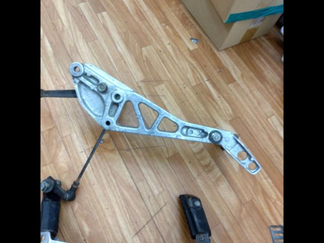 【HONDA】MC8/VT250F純正ステップ | バイク用品 ステップ・スタンド ステップ(二輪)を通販で購入する | 中古カー＆バイク用品 ...