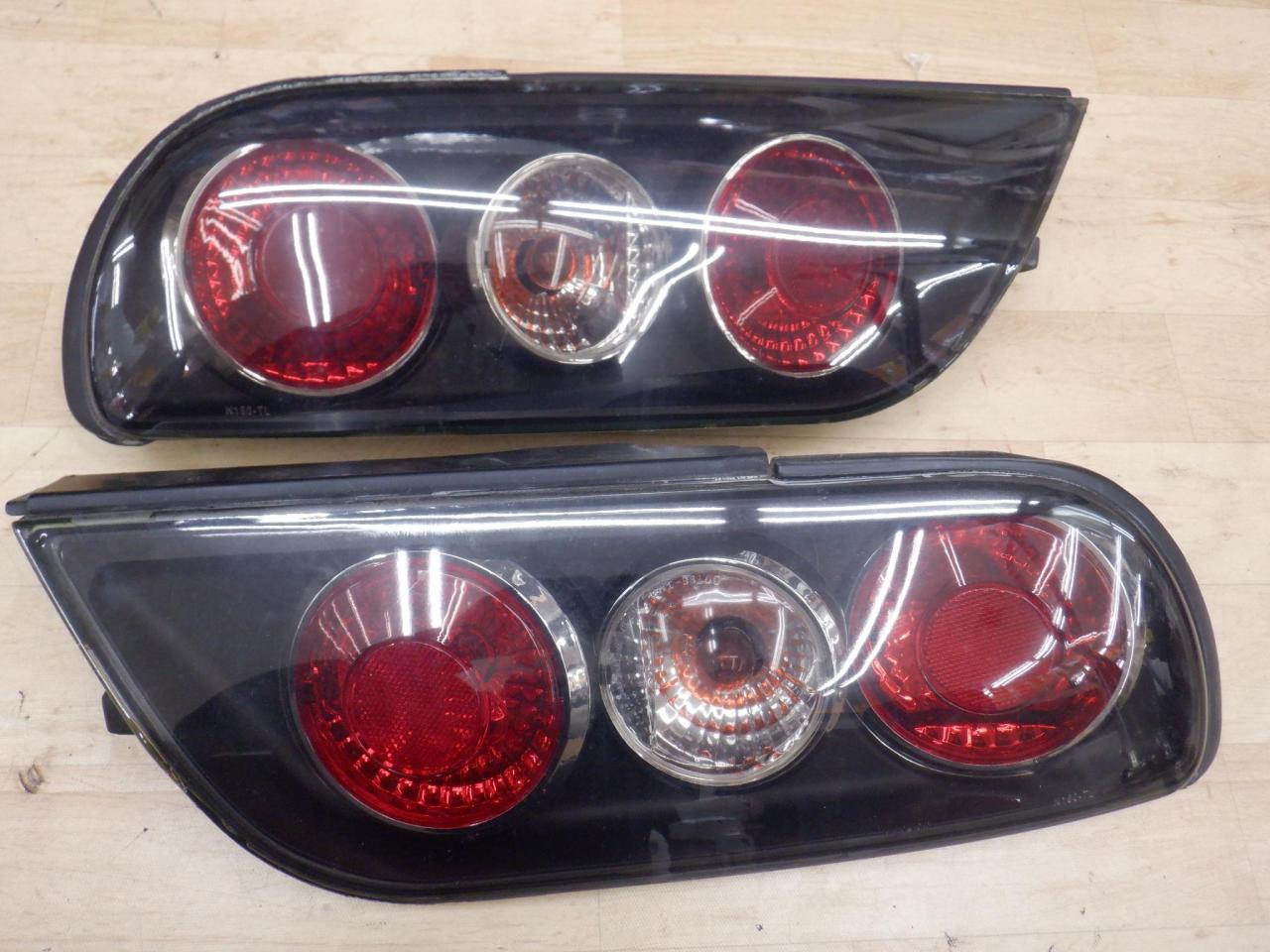 JUNYAN ユーロテールランプ 180SX 後期 | カー用品 ボディパーツ テールレンズを通販で購入する | 中古カー＆バイク用品の販売ならアップガレージ