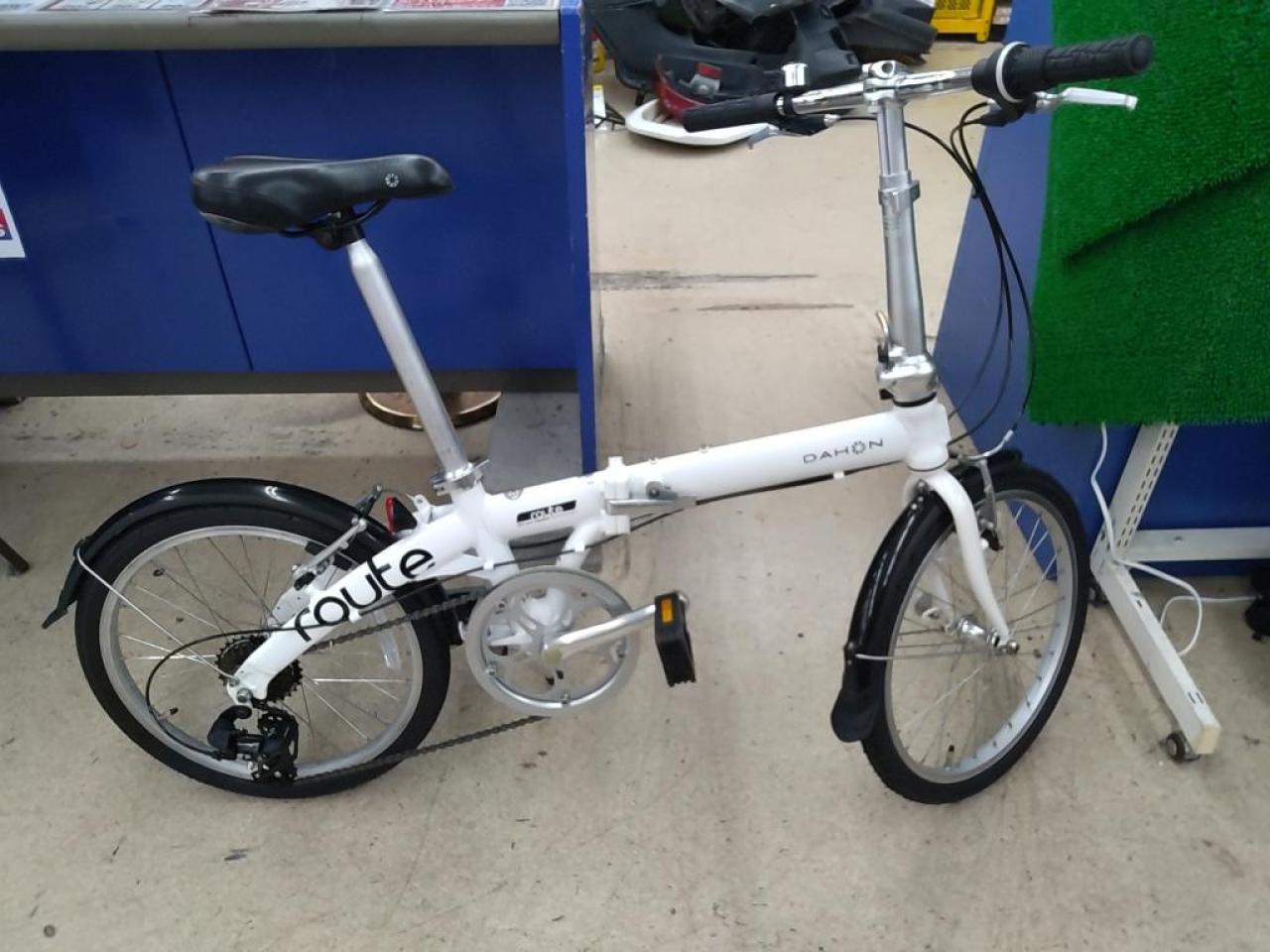 DAHON route 20インチ外装6段変速折りたたみ自転車 ホワイト | 自転車 シティ 折りたたみ自転車を通販で購入する | 中古カー＆バイク用品の販売ならアップガレージ