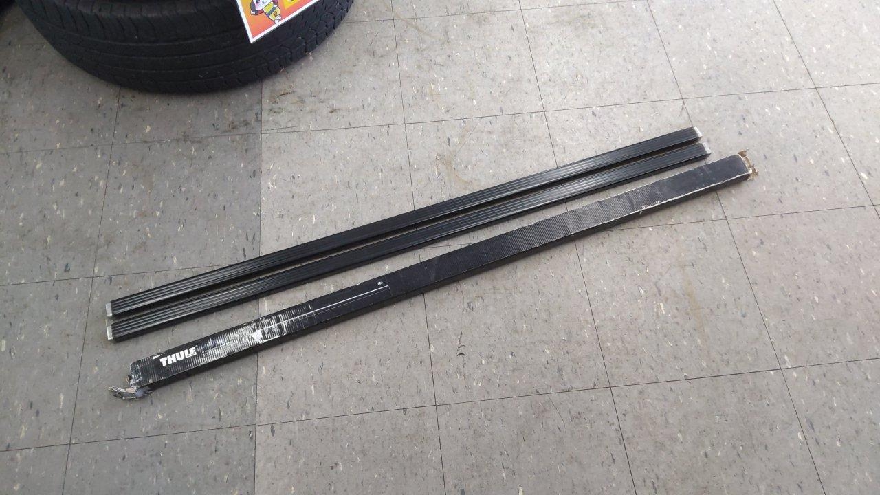 THULE 761 Load bar スクエアバーセット 120cm【値下げしました】 | 中古品 | アップガレージ 旭川永山店 | カー ...
