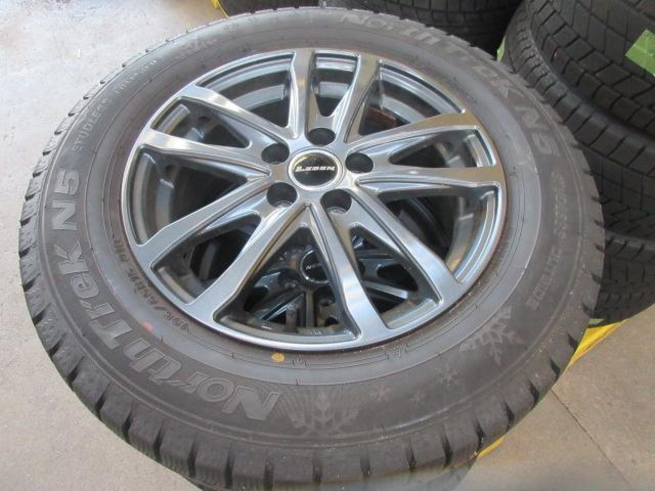 AUTOBACS SEVEN LEBEN BL1+AUTOBACS Northtrek N5 (X09454) | カー用品 スタッドレスタイヤホイールセット 15インチスタッドレスタイヤ ...