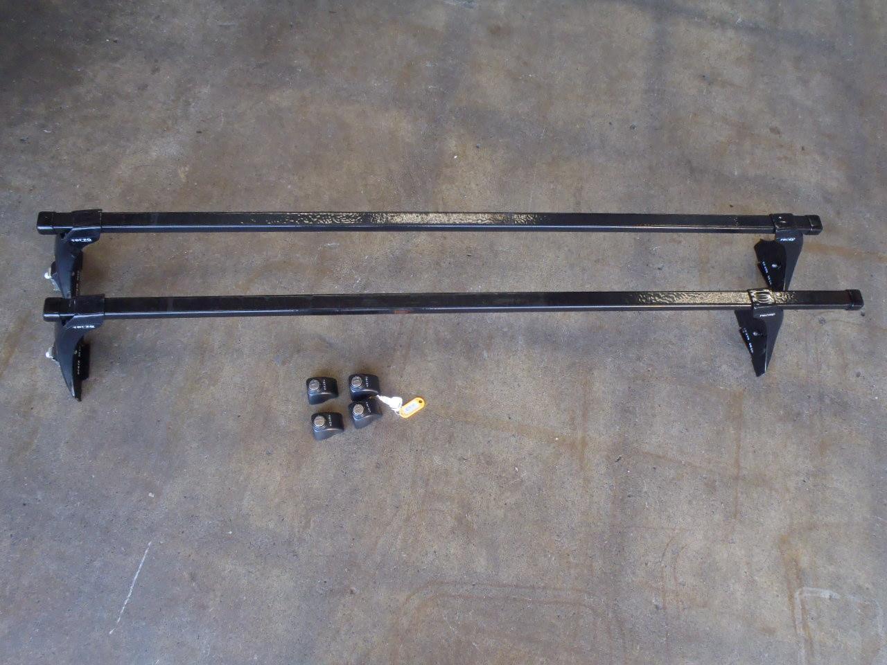 TERZO EF4 レインモールフット(雨ドイ付きル-フ車用) + EB6(137cm) DA17にて使用 | カー用品 キャリアを通販で購入する | 中古カー＆バイク用品の販売ならアップガレージ