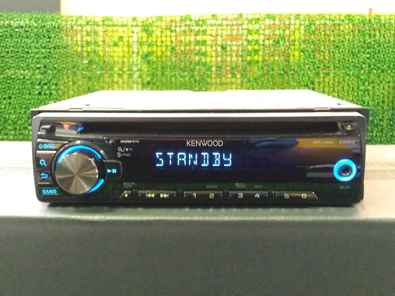 KENWOOD(ケンウッド) E262 2010年モデル | カー用品 ヘッドユニット CDチューナーを通販で購入する | 中古カー＆バイク用品の販売ならアップガレージ