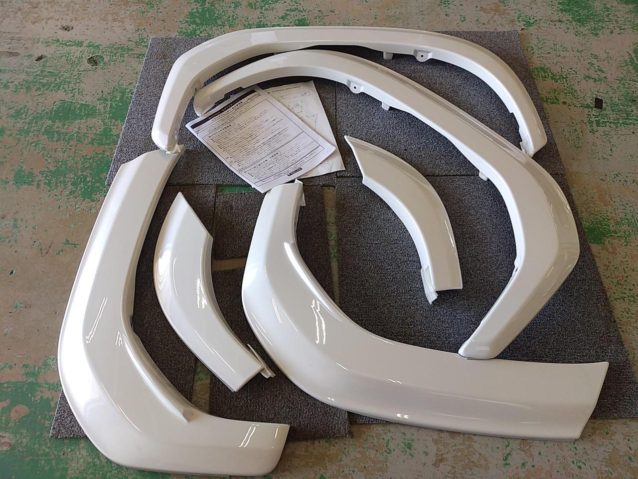 MODELLISTA [D2756-63810-A0] ヤリスクロス カラードフェンダー | 中古品 | アップガレージ 津店 | カー用品 ...