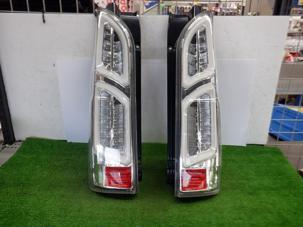 【左右セット】BRIFA フルLEDテール | カー用品 ボディパーツ テールレンズを通販で購入する | 中古カー＆バイク用品の販売ならアップガレージ