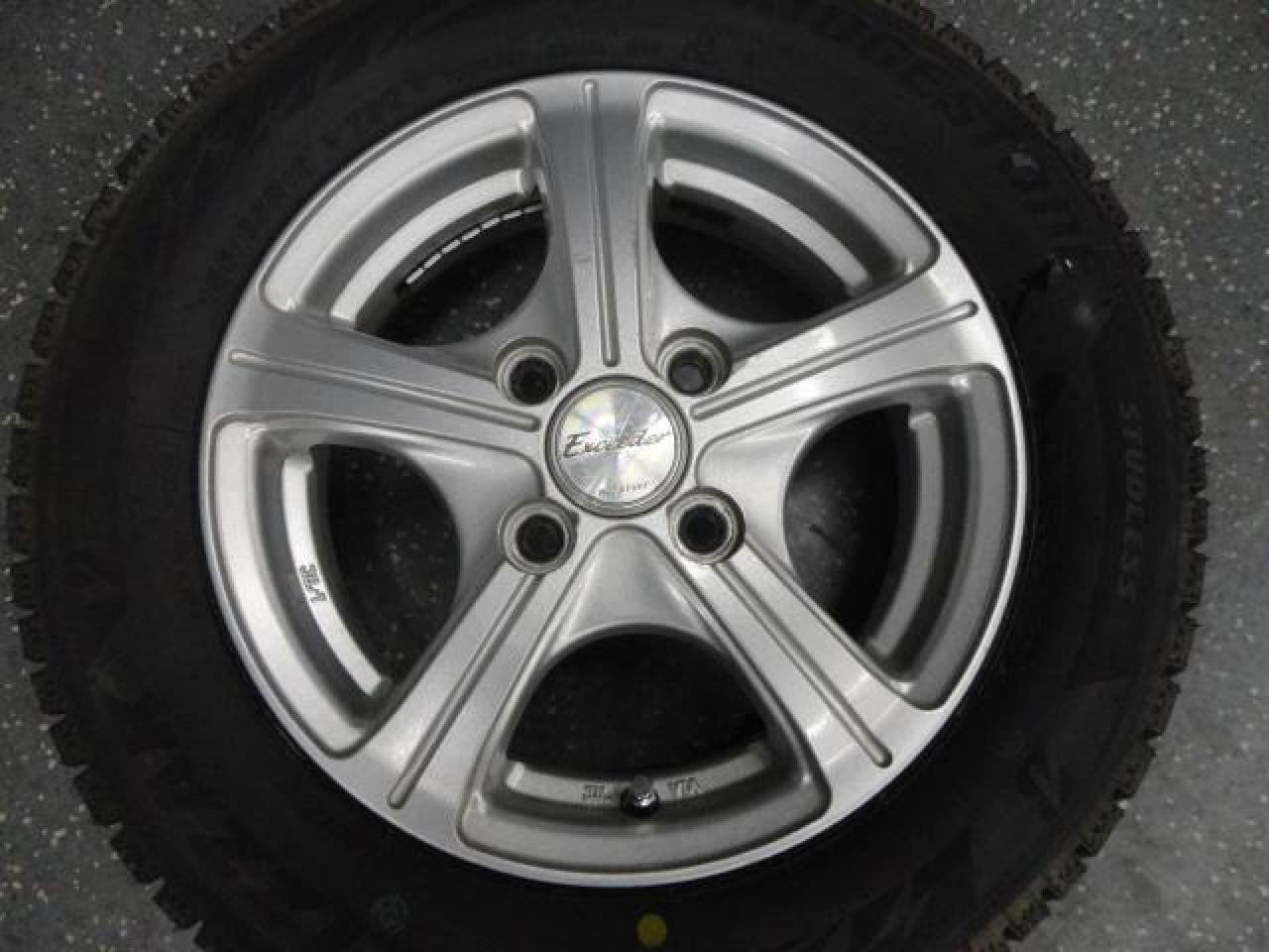 HOT STUFF(ホットスタッフ) Exceeder(エクシーダー) + BRIDGESTONE(ブリヂストン) BLIZZAK VRX2 中古ホイール+新品スタッドレス(2022 ...