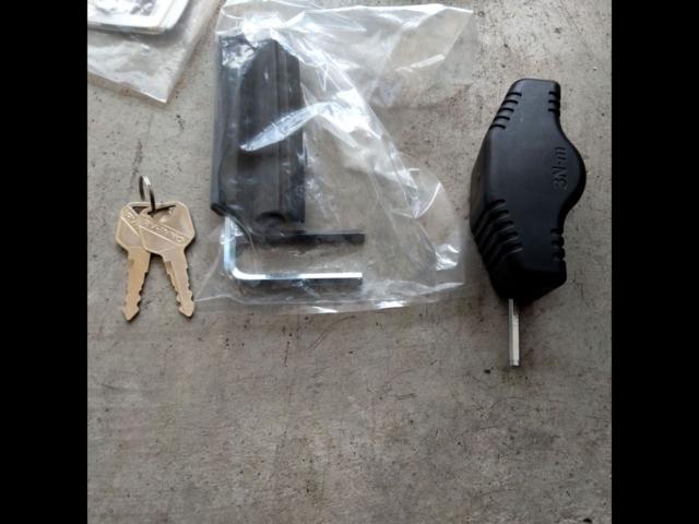 【INNO/RV-INNO】XS201 エアロベースステー + 取付フック K874 + TERZO EM55A エアロバー用サーフボードアタッチメント | 中古品 | アップガレージ 加古川 ...