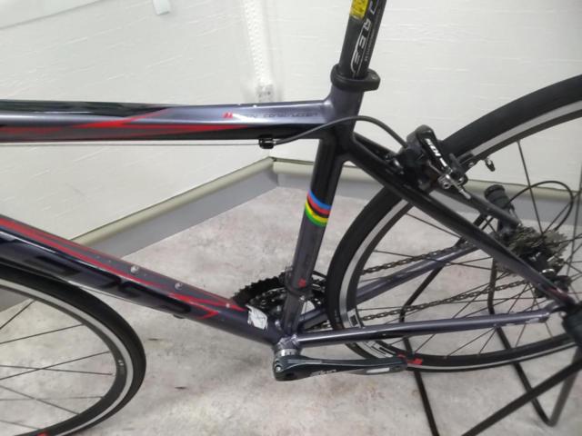 1大特価 FELT Z100 700C 2×9S アルミフレームロードバイク 2009年頃? 【フレーム】C-C:約525mm/C-T:約470mm(実測値) | ロードバイクを通販で購入する ...