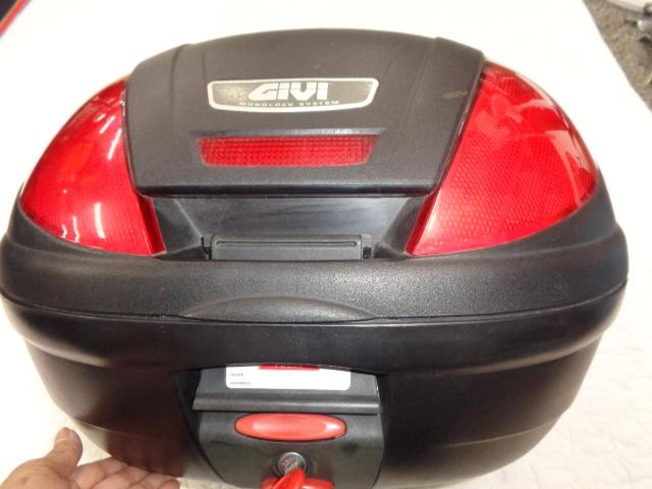 【GIVI】E370 モノロック ハードケース ブラック 37L | 中古品 | アップガレージ ライダース富山店 | バイク用品 ツーリング用品 BOX(二輪)を通販で購入する | 中古カー ...