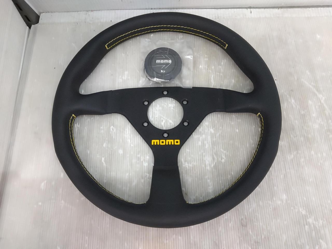 MOMO VELOCE RACING 320mm 【V-2】 | カー用品 インテリア ステアリングを通販で購入する | 中古カー＆バイク用品 ...