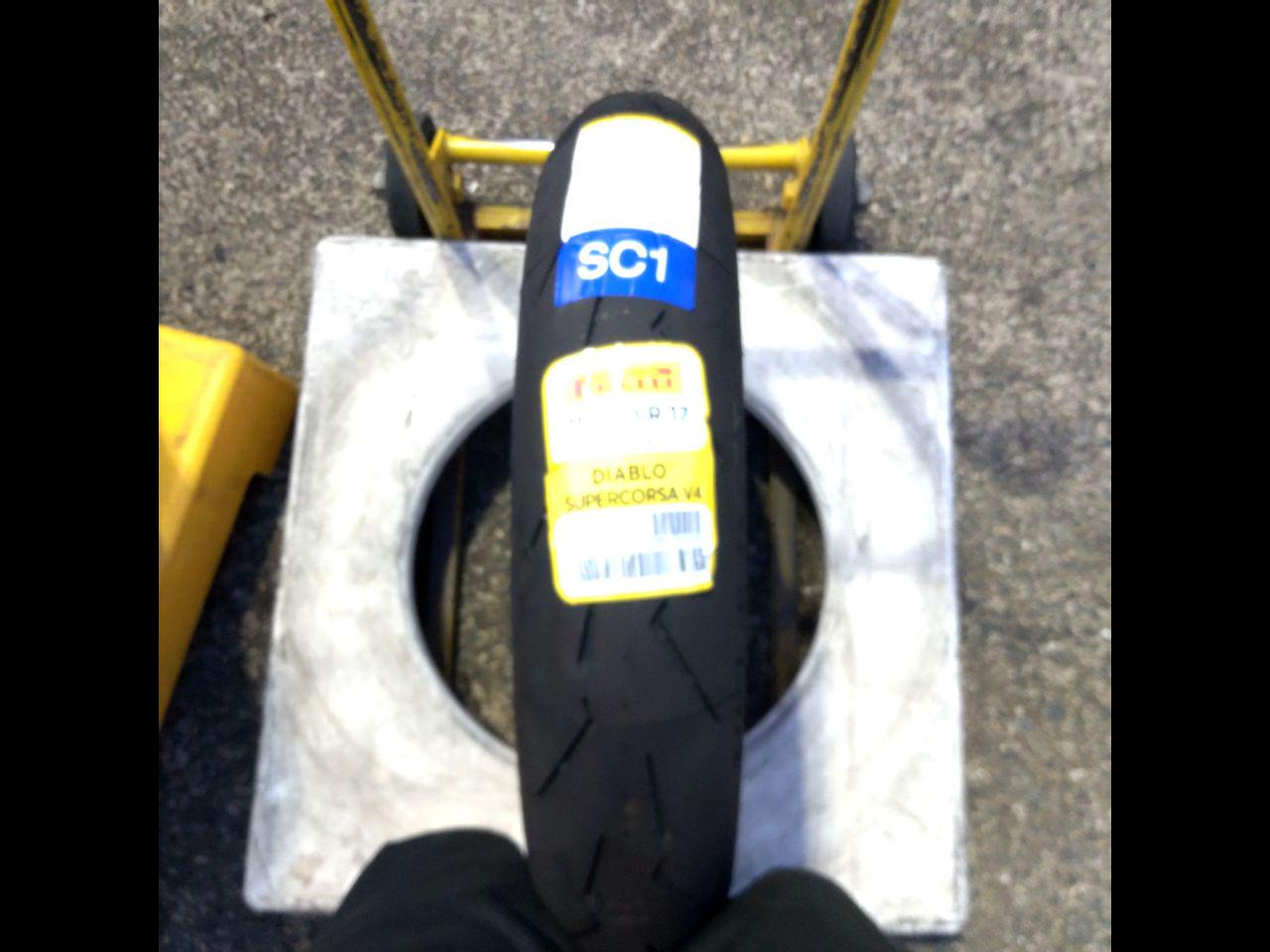 PIRELLI DIABLO SUPER CORSA V4 SC1 110/70R17 | バイク用品 ホイール・タイヤ タイヤ(二輪)を通販 ...