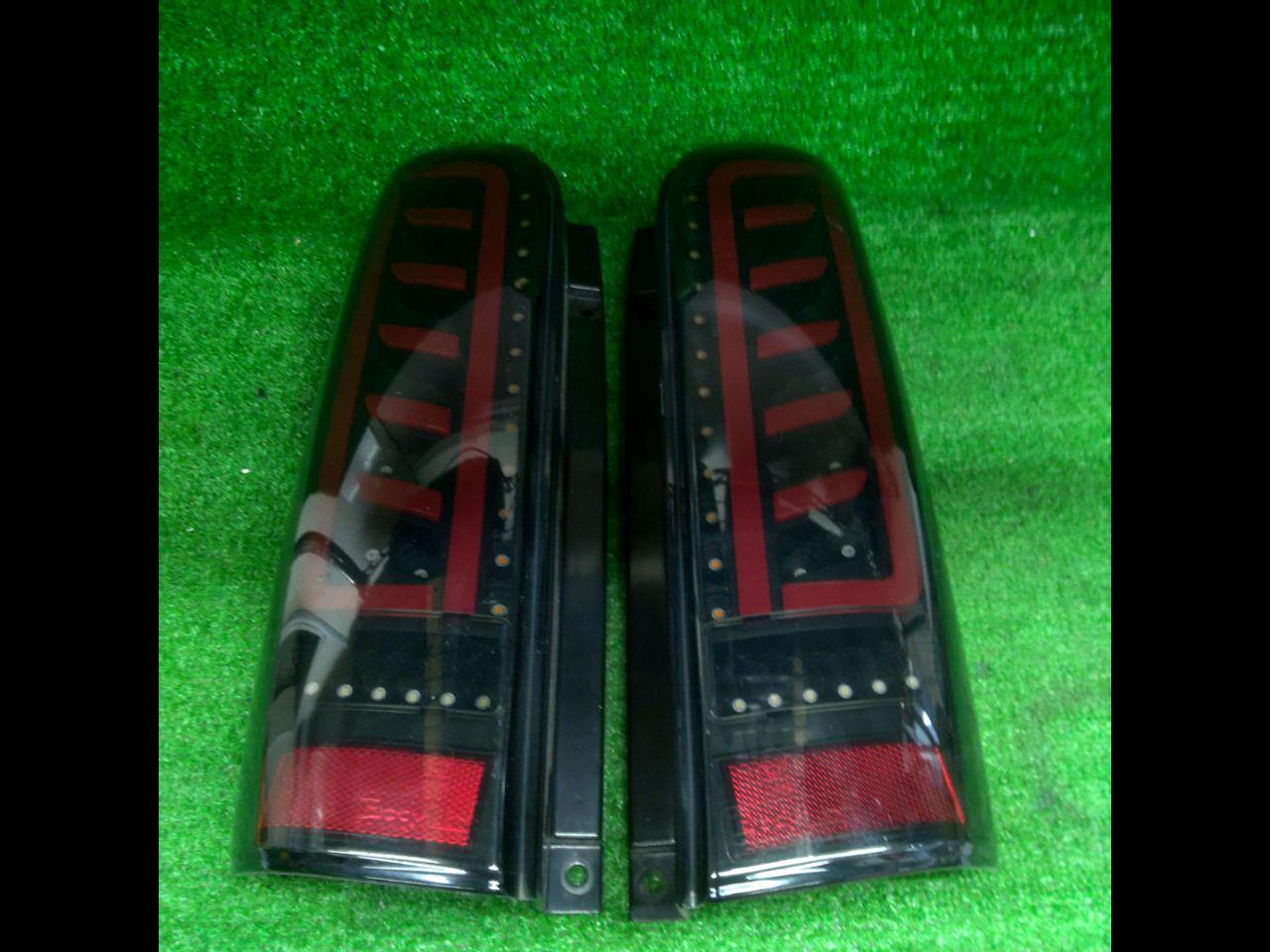 Bodyline NV350/キャラバン LEDテールレンズ | カー用品 ボディパーツ テールレンズを通販で購入する | 中古カー＆バイク用 ...