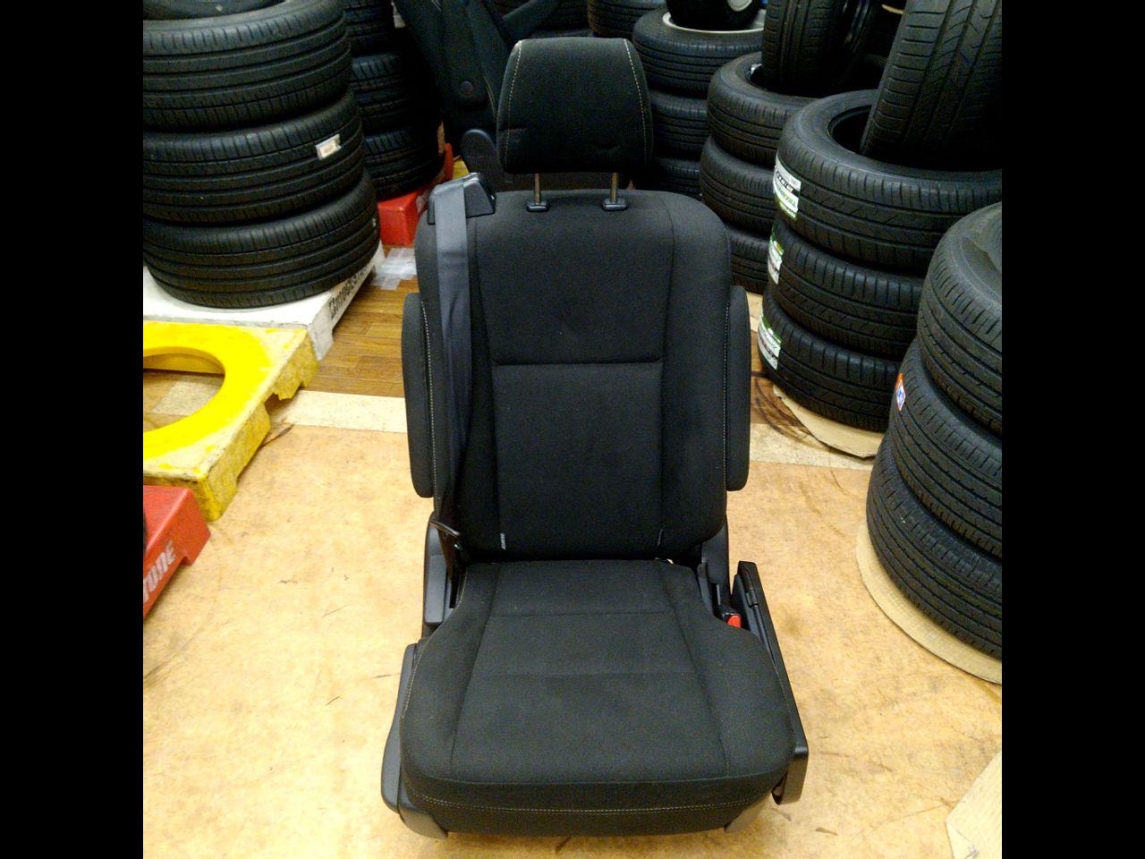 トヨタ(TOYOTA)純正 セカンドシート ※RH/運転席側のみ【80系 エスクァイア/ハイブリッド車外し】 | カー用品 シート ...