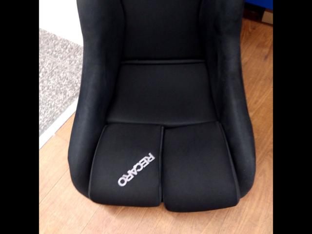 RECARO RS-G TRD Version | 中古品 | アップガレージ 浜松インター店 | カー用品 シート フルバケットシート ...