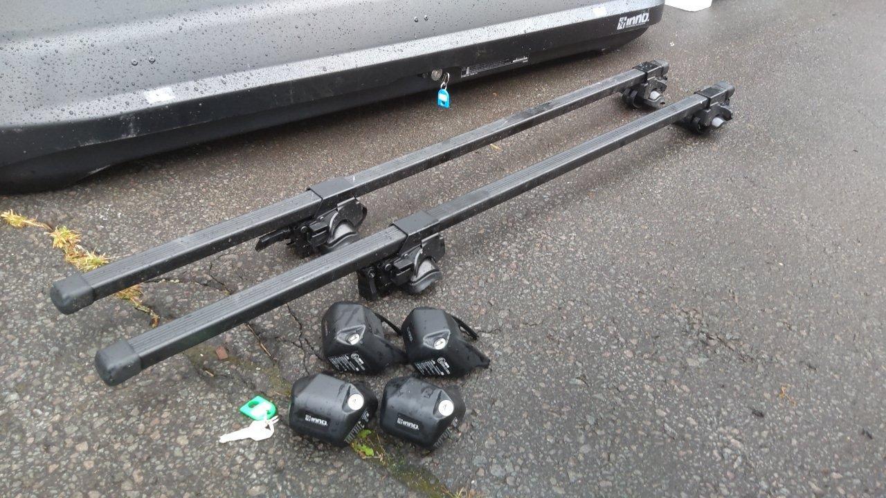 INNO ベースキャリア IN-FR+IN-B127【値下げしました】 | カー用品 キャリアを通販で購入する | 中古カー＆バイク用品の販売ならアップガレージ