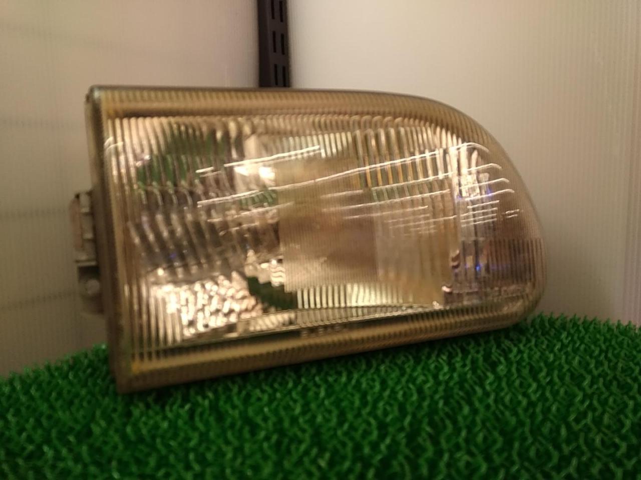 スバル サンバー 純正ヘッドライト 片側(RH)のみ OEW2068 | カー用品 ボディパーツ ヘッドライトを通販で購入する | 中古カー ...