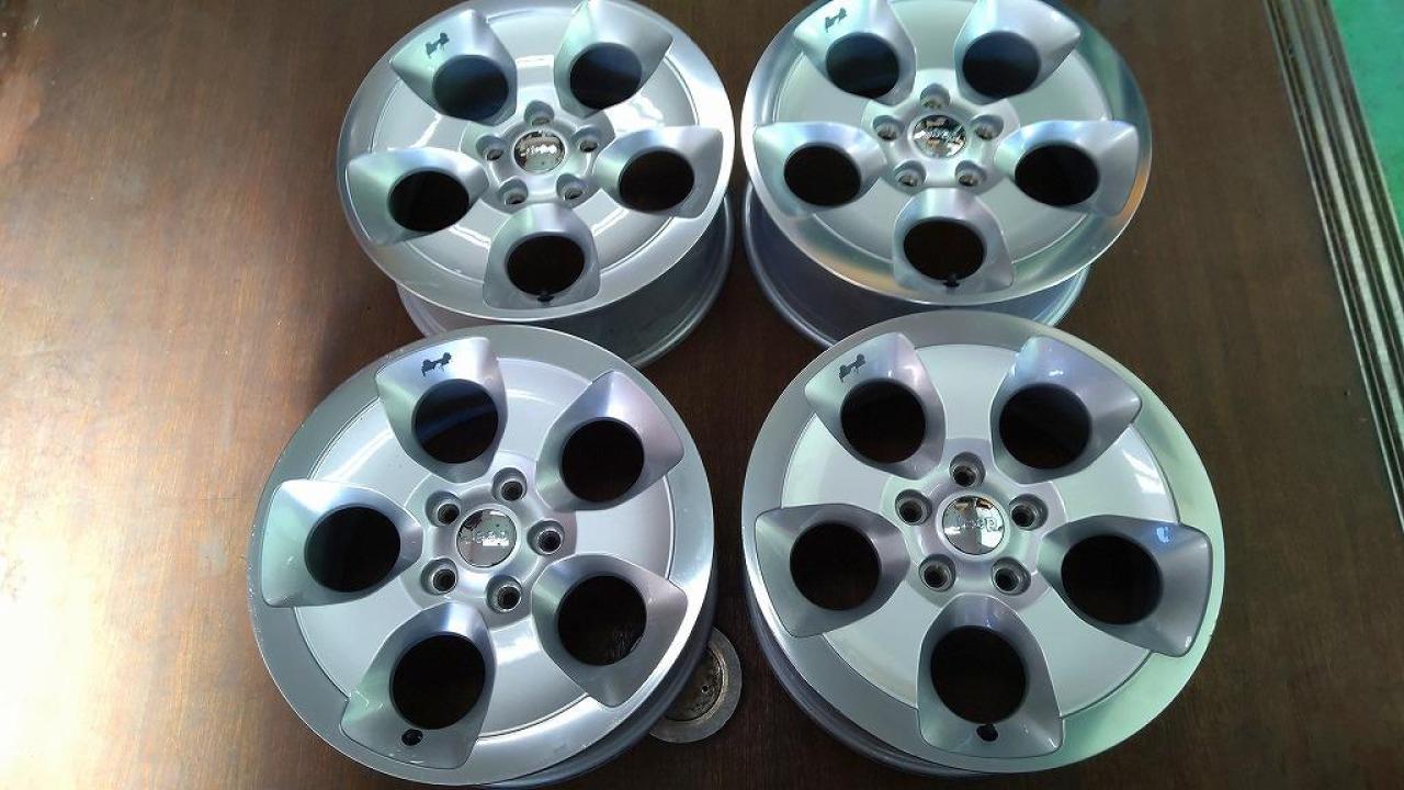 Jeep(ジープ) JK36L/Wrangler(ラングラー) アンリミテッド サハラ 純正ホイール 4本 | カー用品 アルミホイール 18インチホイールを通販で購入する | 中古カー ...