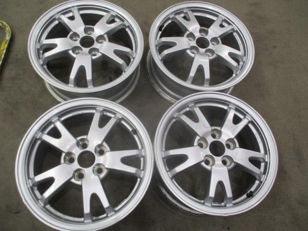 TOYOTA(トヨタ) プリウス/ZVW30前期純正 4本セット | カー用品 アルミホイール 15インチホイールを通販で購入する | 中古 ...