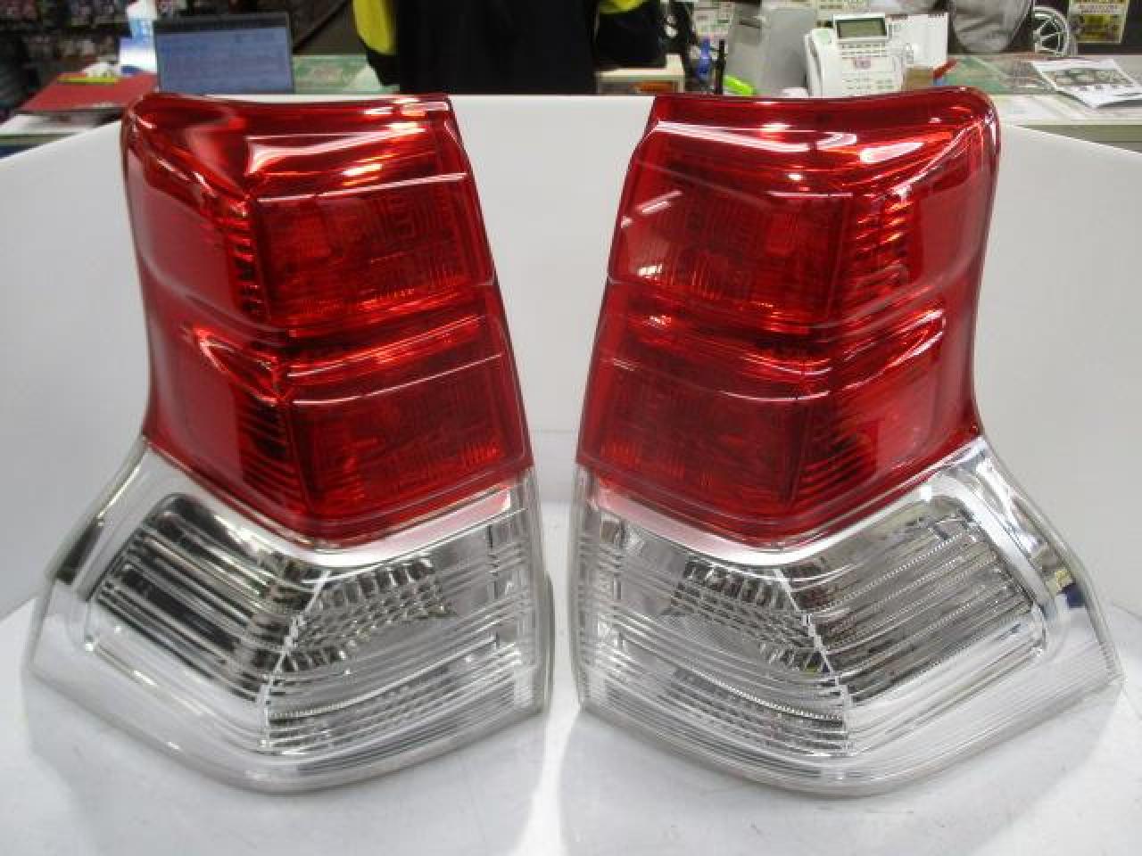 TOYOTA(トヨタ)純正 150系プラド前期純正テールランプ | カー用品 ボディパーツ テールレンズを通販で購入する | 中古カー＆バイク ...