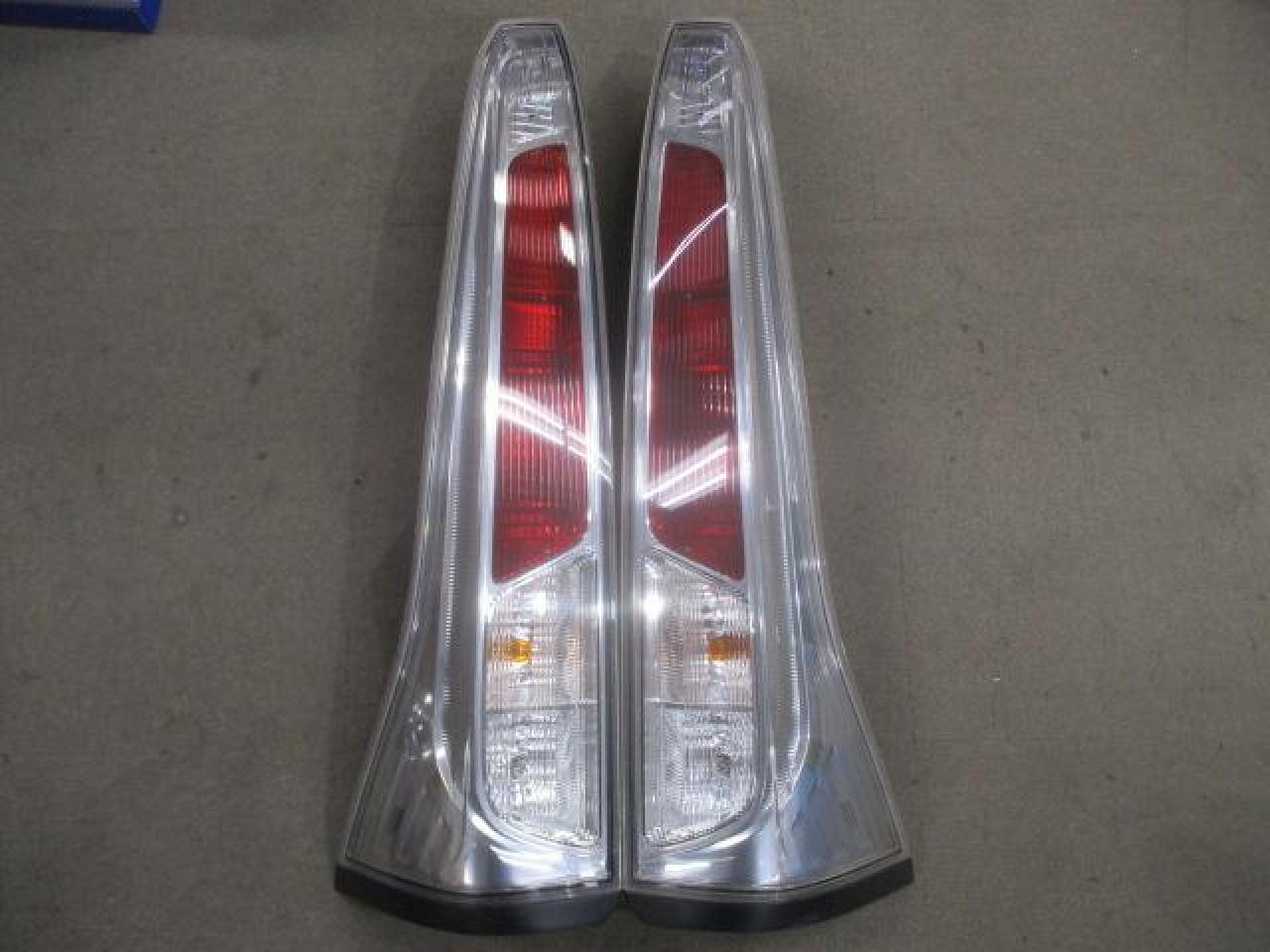 日産(NISSAN)純正 セレナ/C26前期純正テールランプ | カー用品 ボディパーツ テールレンズを通販で購入する | 中古カー＆バイク用 ...