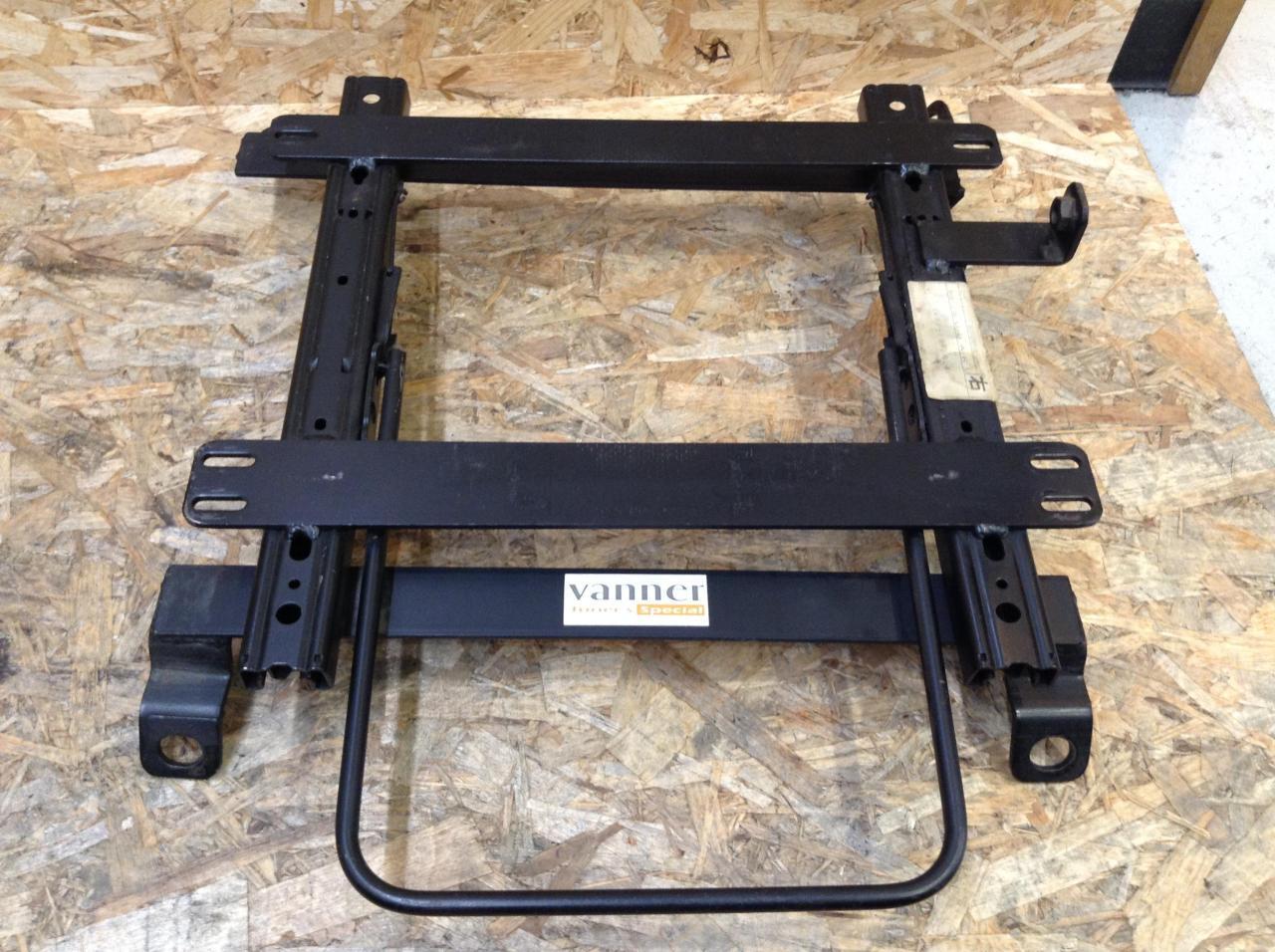 Vanner 底留めシートレール (運転席/RH) 【インプレッサ GRB】 | カー用品 シート シートレール(その他)を通販で購入する ...