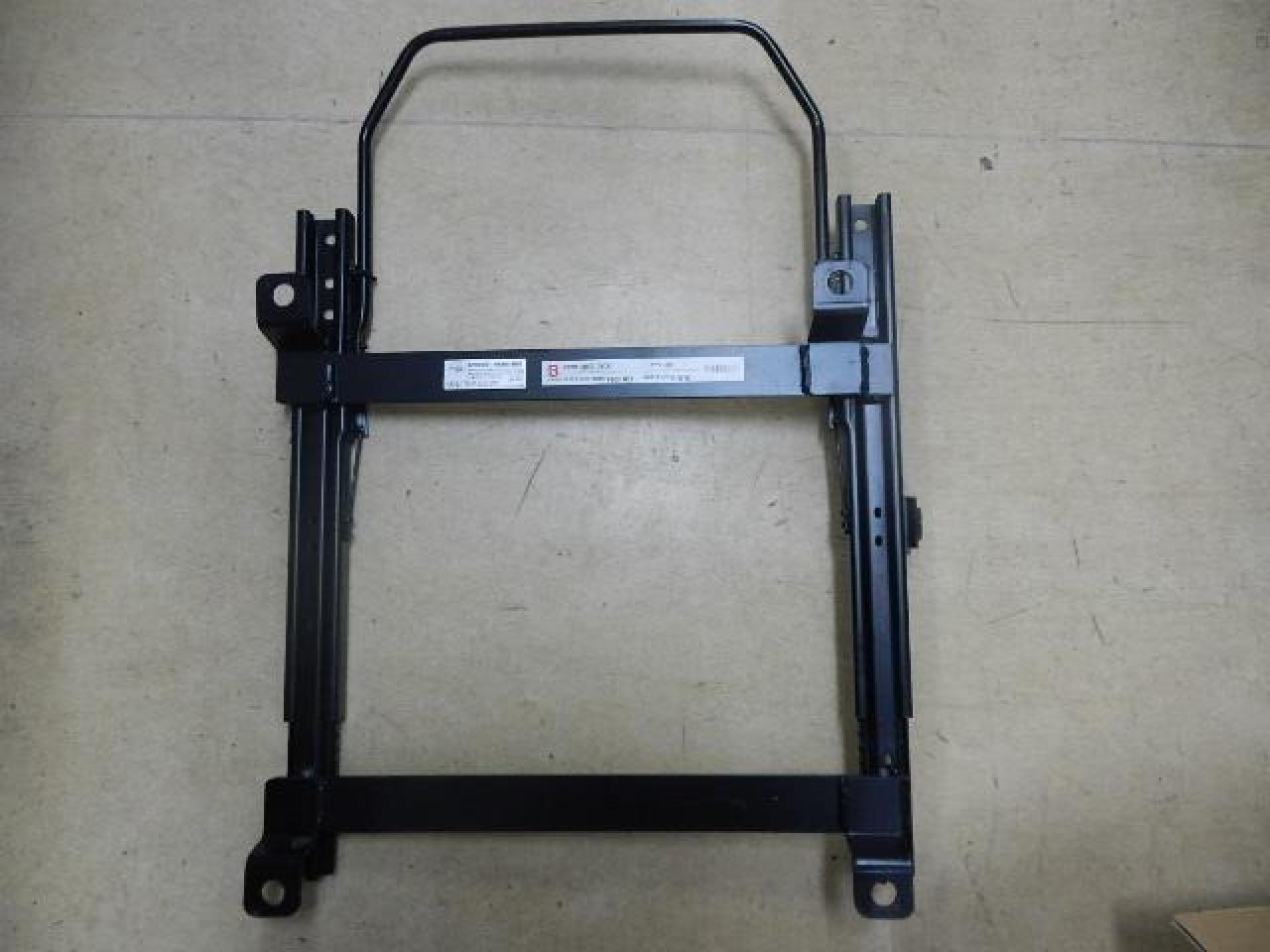 RX2410-553 BRIDE セミバケ用シートレール RH 運転席側 | カー用品 シート シートレール(ブリッド)を通販で購入する ...