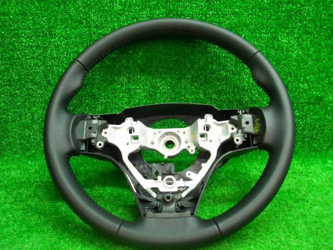 TOYOTA純正 純正レザーステアリング GS120-05940 80系ノア・ヴォクシィー/60系ハリアー | カー用品 インテリア ステアリングを通販で購入する | 中古カー＆バイク用品の ...