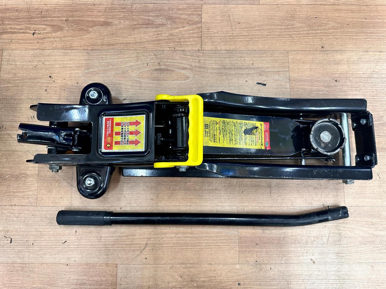 エマーソン EM-511C ローダウンジャッキ 2t | カー用品 メンテナンス 工具を通販で購入する | 中古カー＆バイク用品の販売なら ...