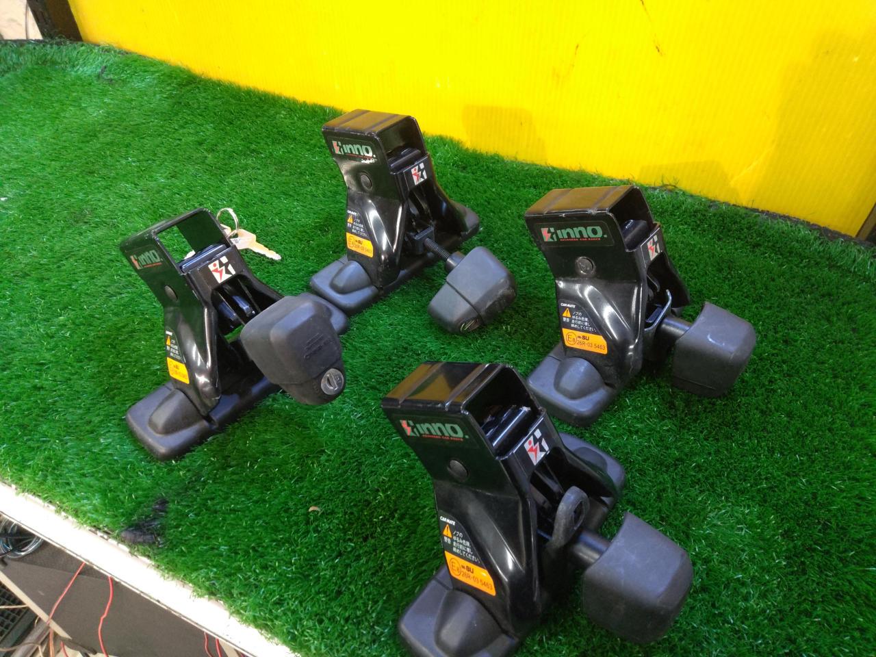 INNO INSU スクエアベースステー | カー用品 キャリアを通販で購入する | 中古カー＆バイク用品の販売ならアップガレージ