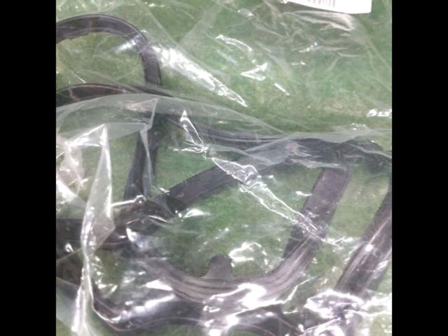 スバル 純正ロッカーカバーガスケット 13270AA152 | 新古品 | アップガレージ 練馬店 | カー用品 その他(カスタム ...