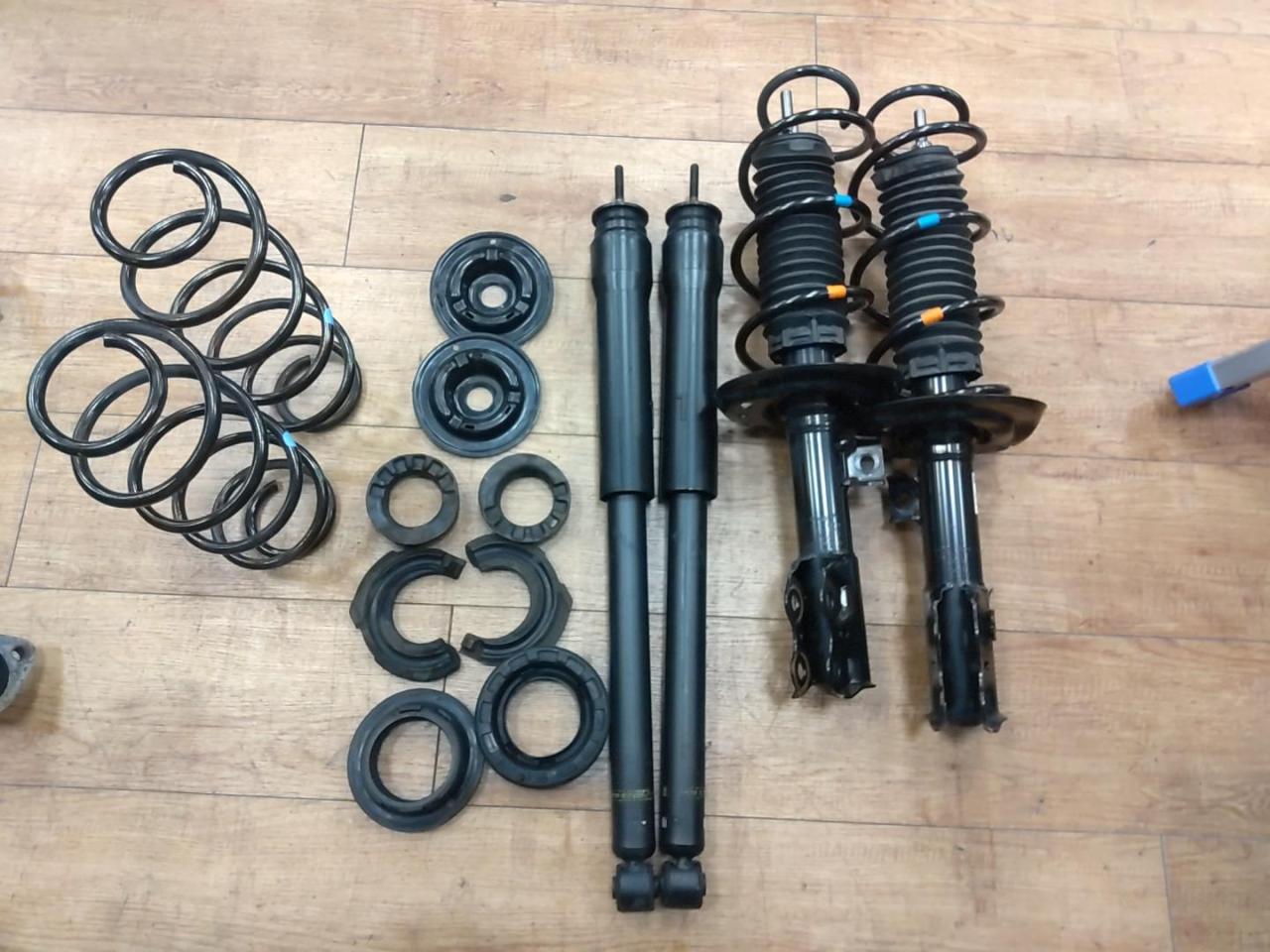 ★プライスダウン★ 【ヤリス/MXPA10】 トヨタ純正(TOYOTA) 純正サスキット | カー用品 足まわり サスキットを通販で購入する ...