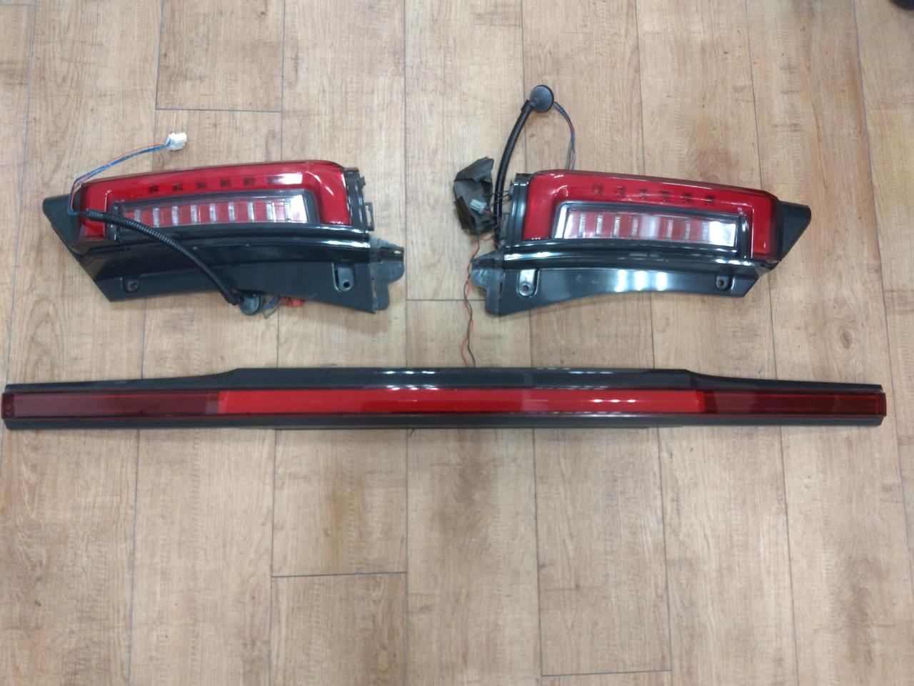 CRYSTALEYE(クリスタルアイ) ファイバーLEDテール + ガーニッシュ 【N-BOXカスタム JF1/JF2】 | 中古品 ...