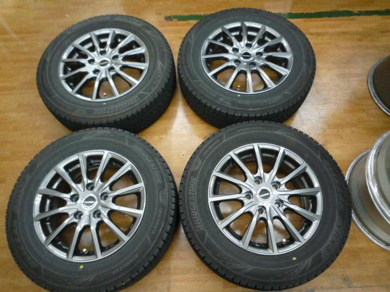 BRIDGESTONE(ブリヂストン) AR12 + BRIDGESTONE(ブリヂストン) BLIZZAK VRX3 | カー用品 スタッドレスタイヤホイールセット 15インチスタッドレス ...