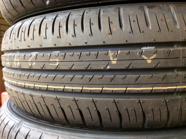 【DUNLOP】 ENASAVE EC300+ 185/60R15 2024年 4本セット | カー用品 タイヤ 15インチタイヤを通販で購入する | 中古カー＆バイク用品の販売ならアップガレージ
