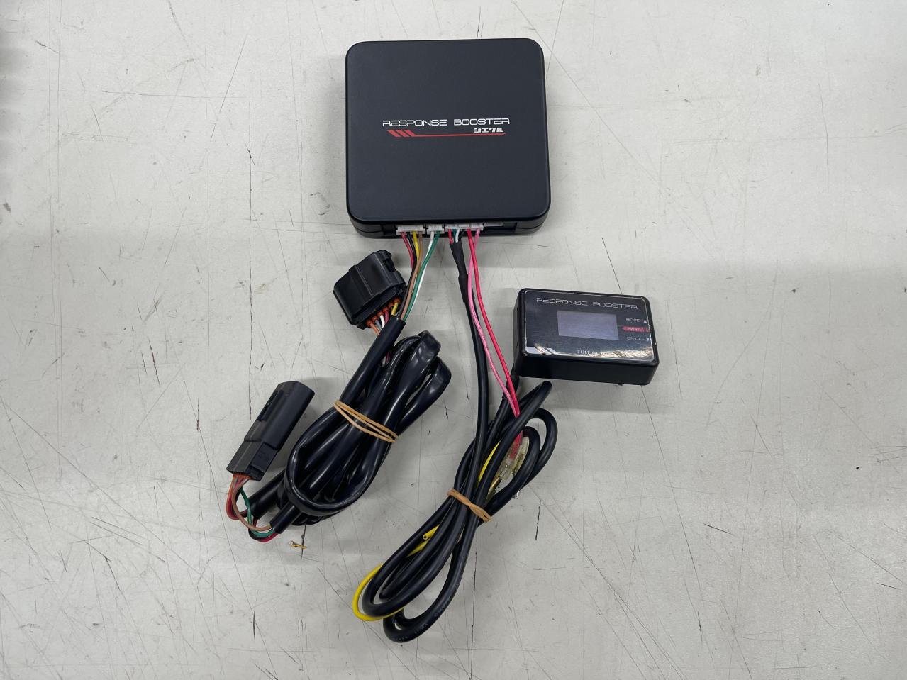 Siecle/シエクル RESPONCE BOOSTER/レスポンスブースター+専用DCX-G2 | カー用品 電装系 チューニング電装を通販で購入する | 中古カー＆バイク用品の販売なら ...