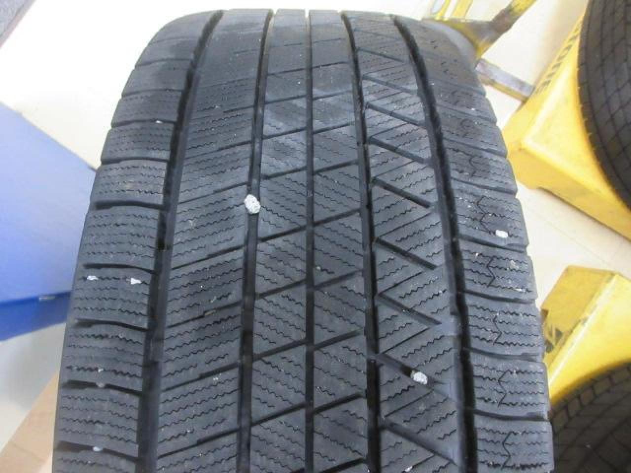 【H倉庫】BRIDGESTONE BLIZZAK VRX3 | カー用品 スタッドレスタイヤ 18インチスタッドレスタイヤを通販で購入する | 中古カー＆バイク用品の販売ならアップガレージ