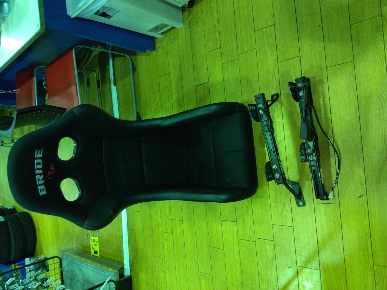 BRIDE HA1AMF + BRIDE フルバケ サイド止め シートレール N107VG CPV35 スカイラインクーペ | カー用品 シート フルバケットシート(ブリッド)を通販で購入する ...