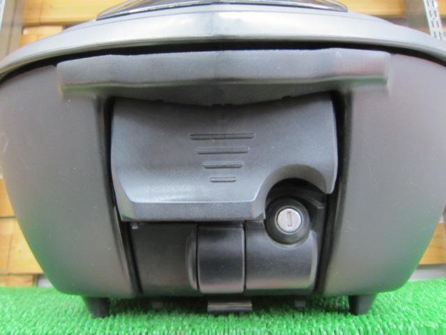 【HONDA】純正オプション トップボックス PCX(KF18)外し | 中古品 | アップガレージ ライダース埼玉上尾店 | バイク用品 ...