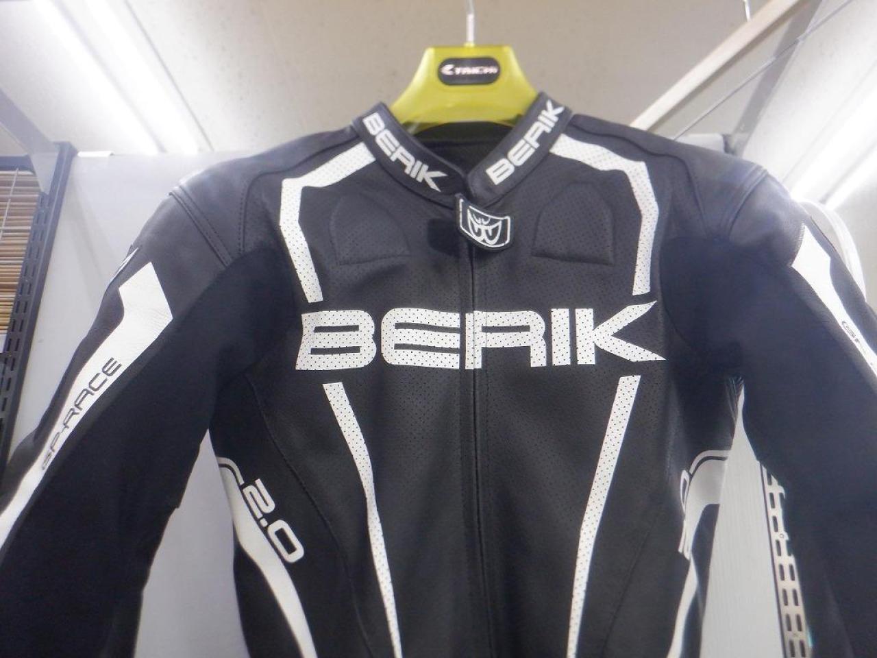BERIK RACE-DEPO2.0レーシングスーツ | バイク用品 ウエア レーシングスーツ(二輪)を通販で購入する | 中古カー＆バイク用品の販売ならアップガレージ